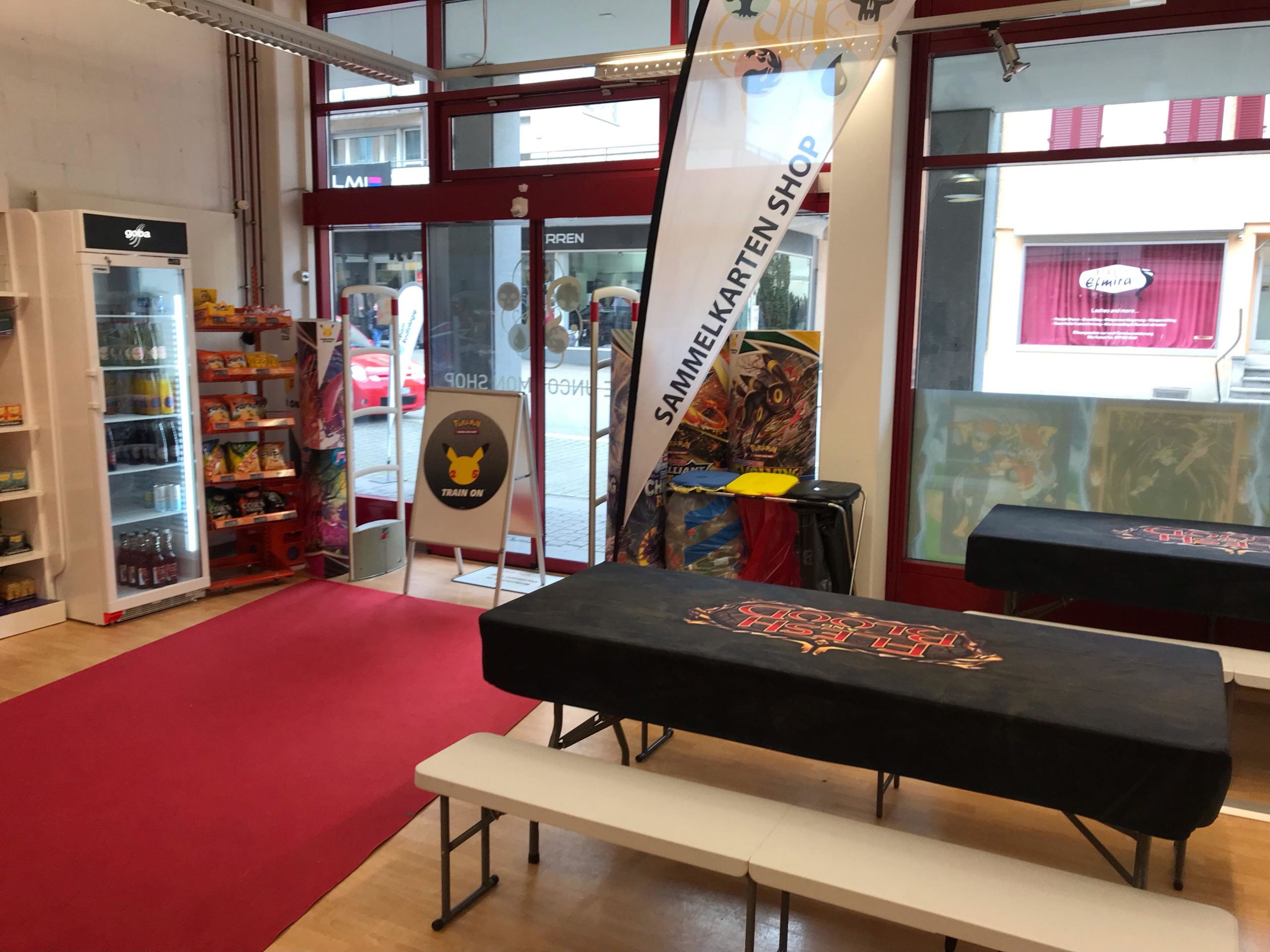Die Uncommon Shop Spielfläche | Largest trading card shop in Switzerland